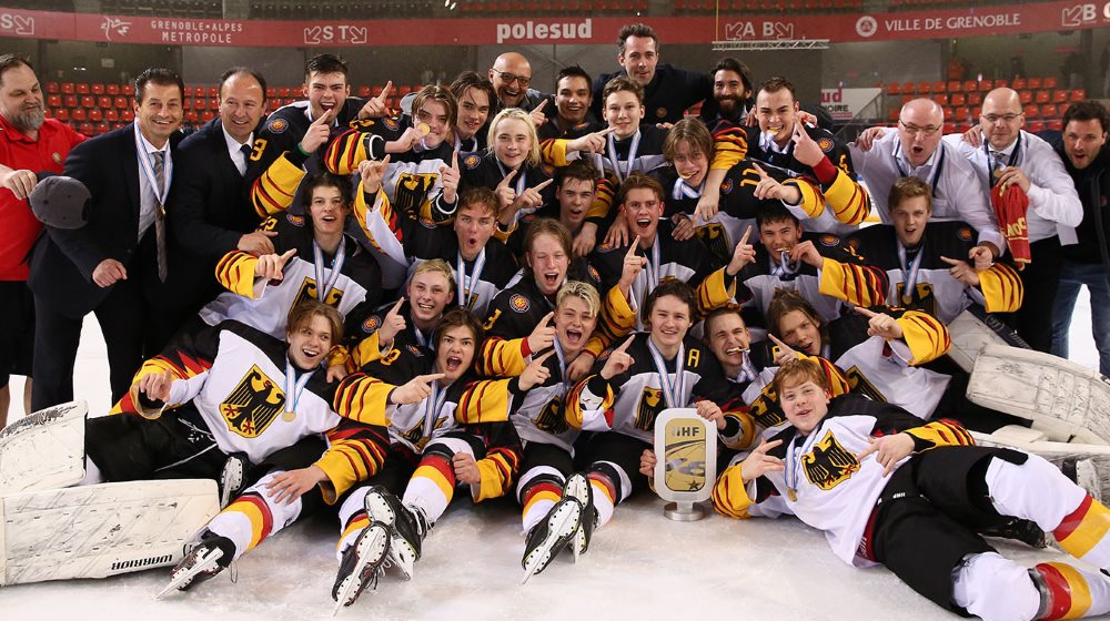 IIHF - Germany powers to gold