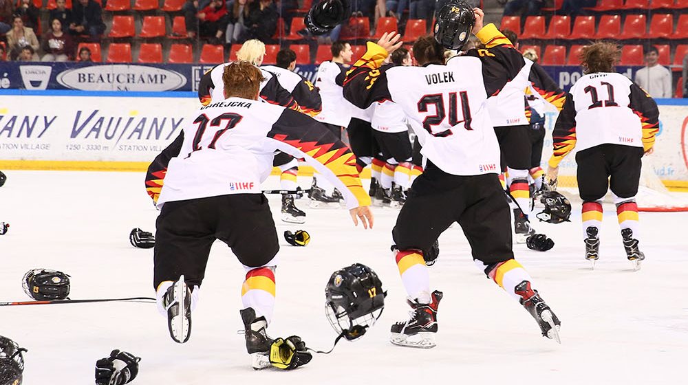 IIHF - Special season for German juniors