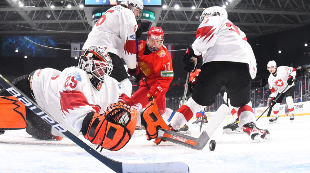 IIHF - Russia wins first game