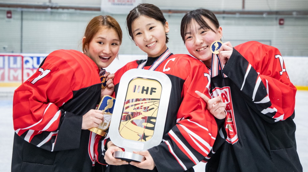IIHF - Japanese girls impress in Division I