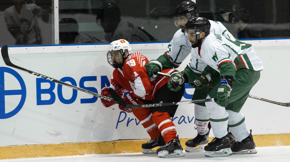 IIHF - Cheng rejoices over historic bronze