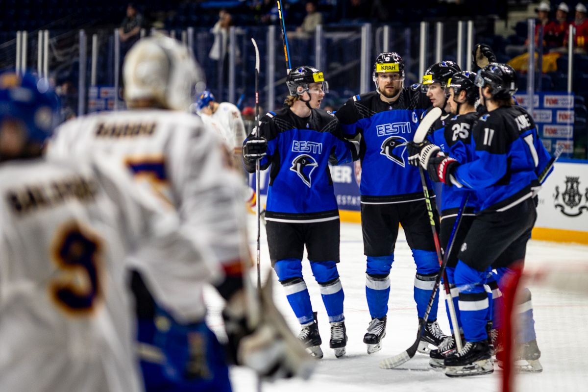 IIHF - UKR, LTU make statement wins