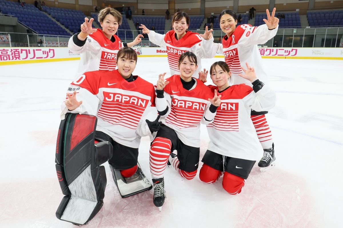 IIHF - Japan undefeated with 4-1 win over China