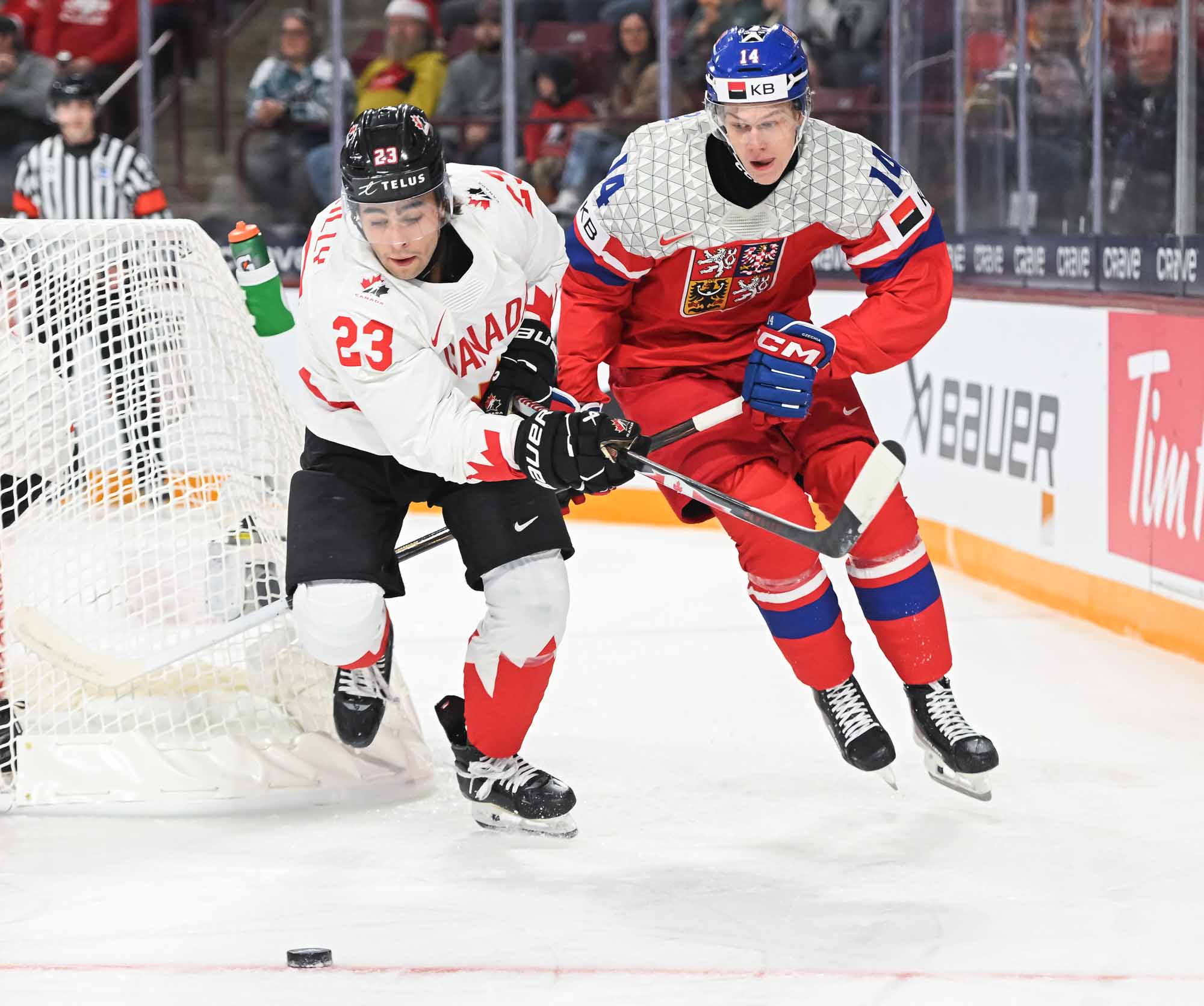 IIHF - Semi-finals set
