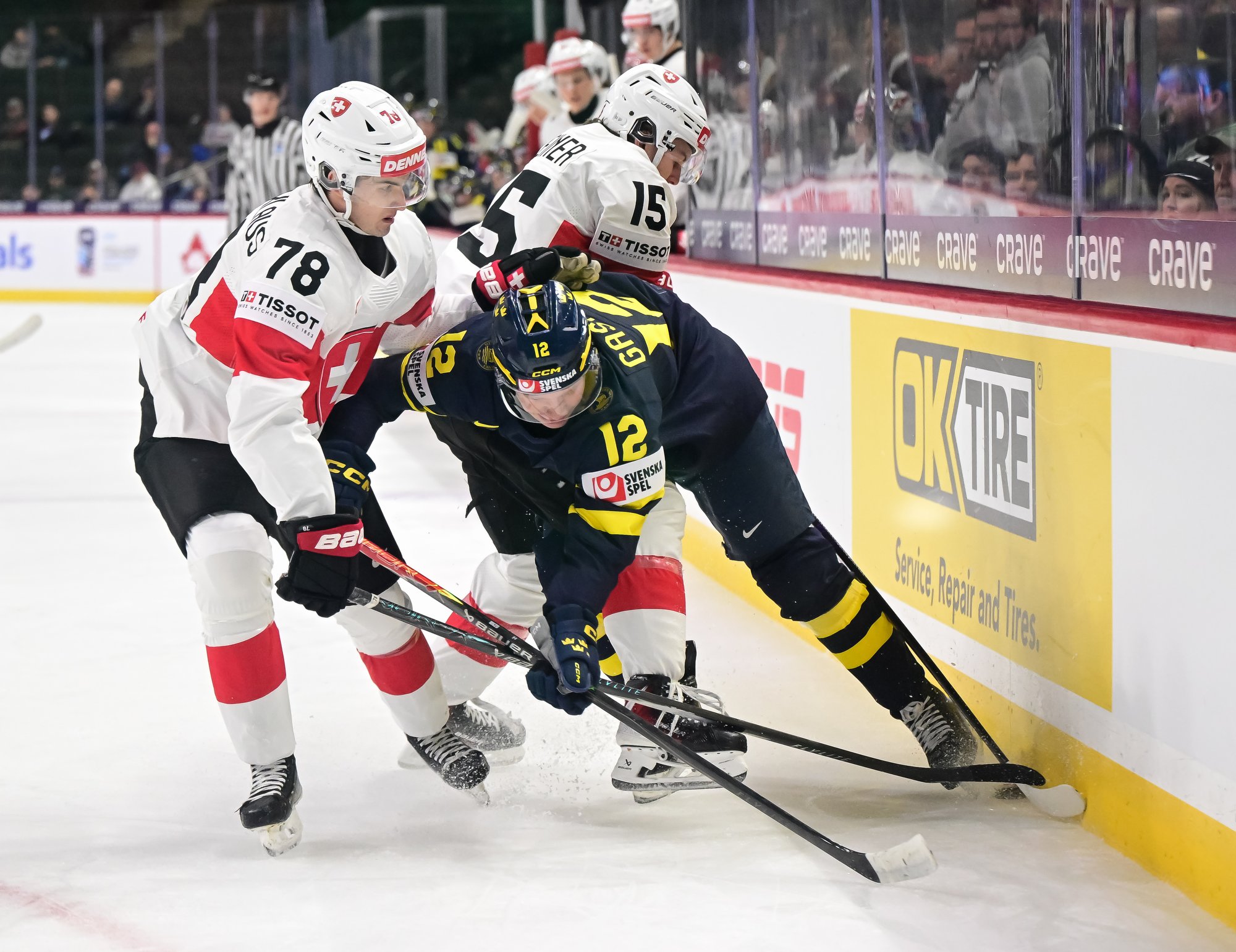 IIHF - Swedes rally for win