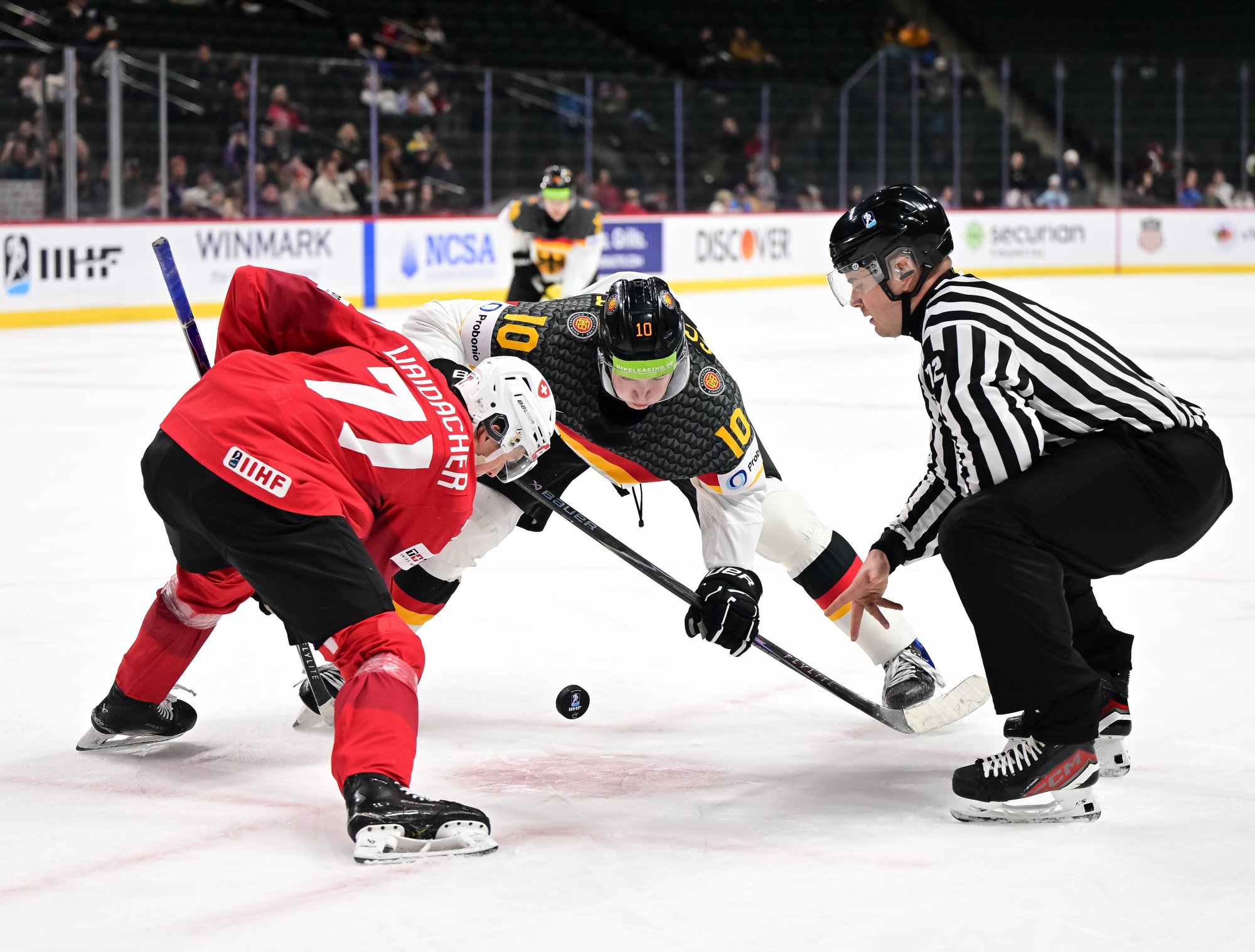 IIHF - Swiss make quarter-finals