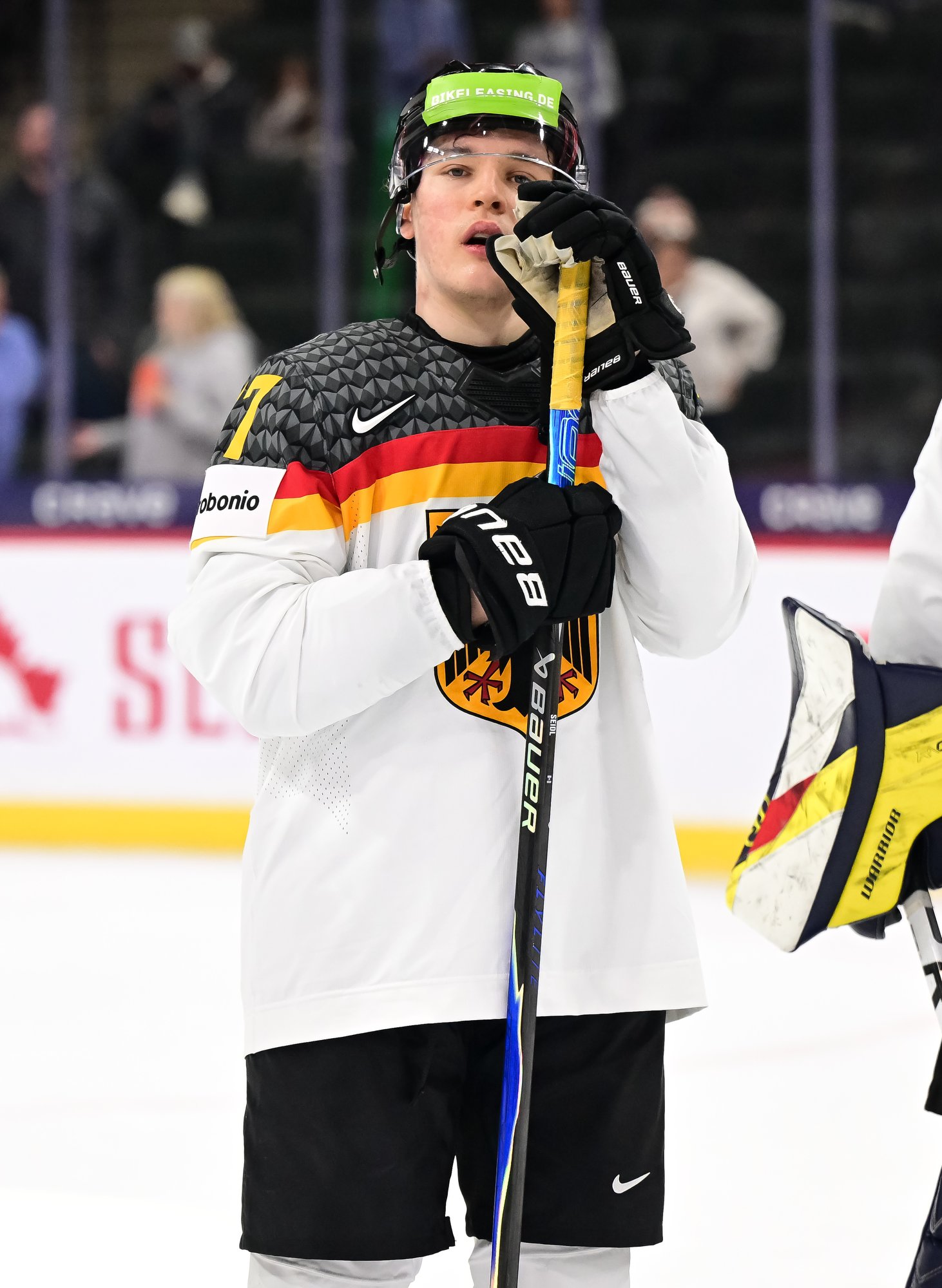 IIHF - Swiss make quarter-finals