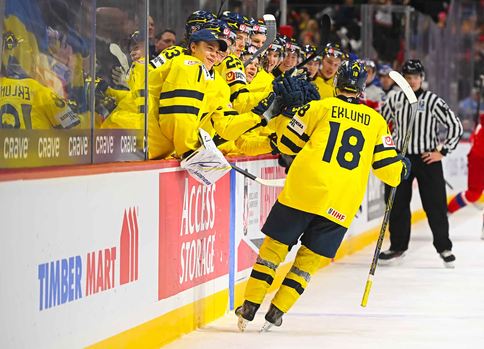 IIHF - Swedes win dramatic third gold