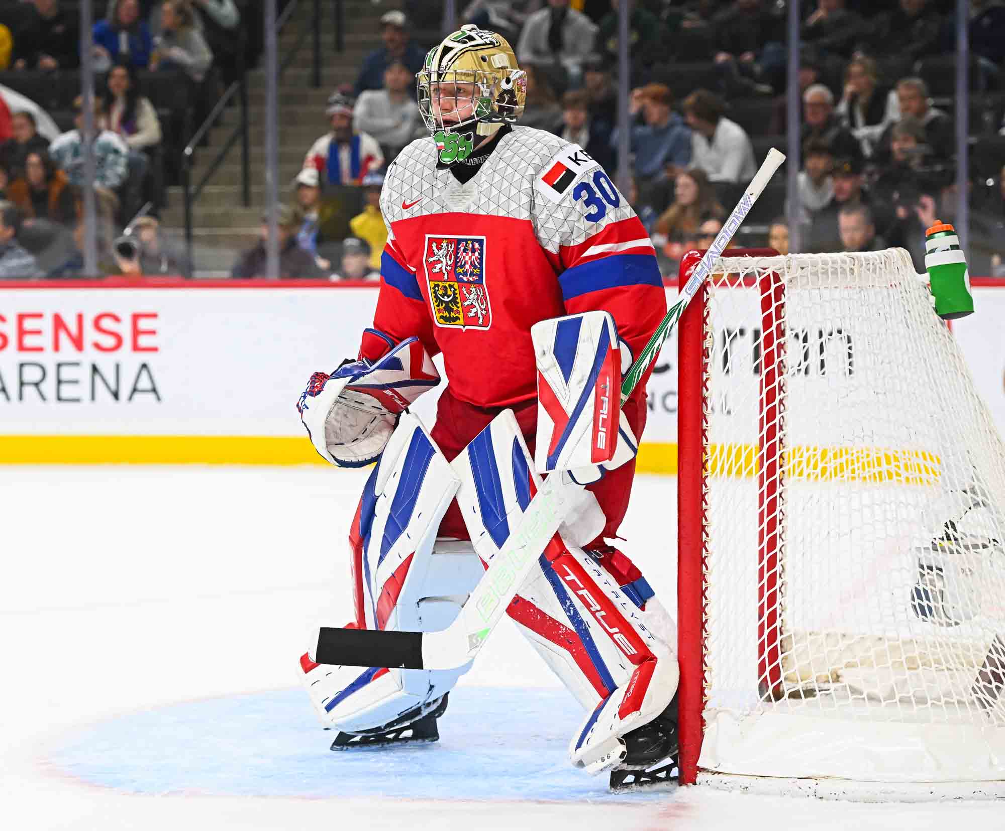 IIHF - Swedes win dramatic third gold