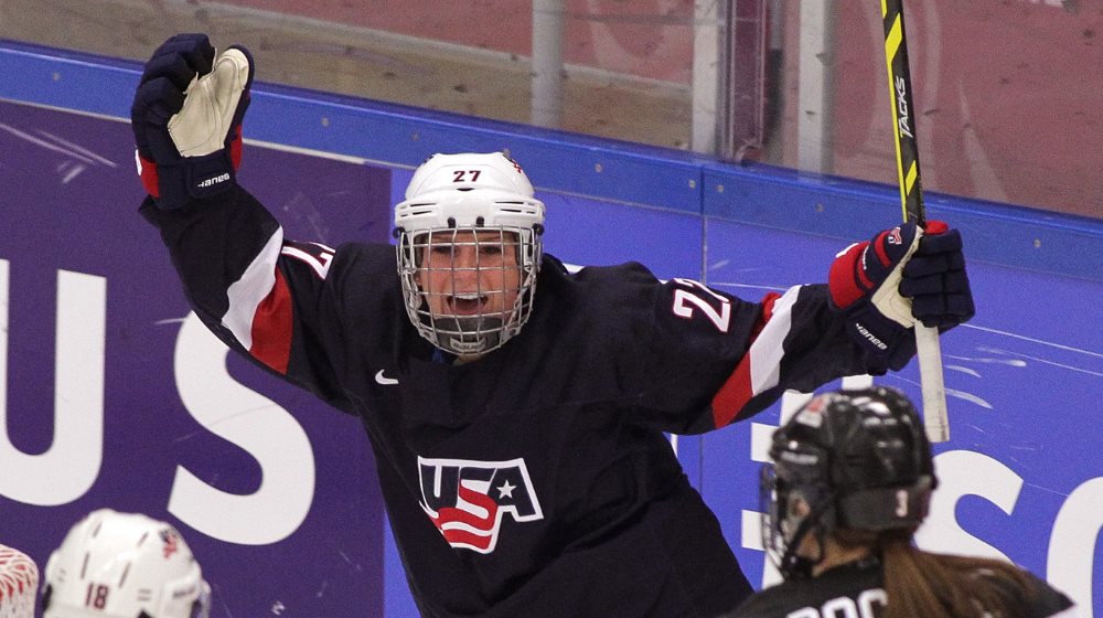 IIHF - Wisconsin wins Frozen Four