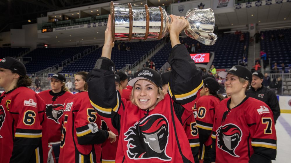 IIHF - Calgary wins Clarkson Cup