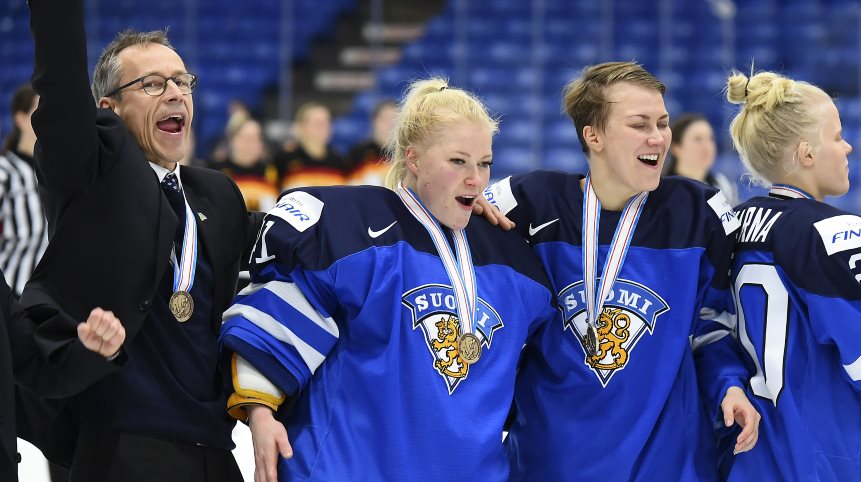 IIHF - Mustonen stays