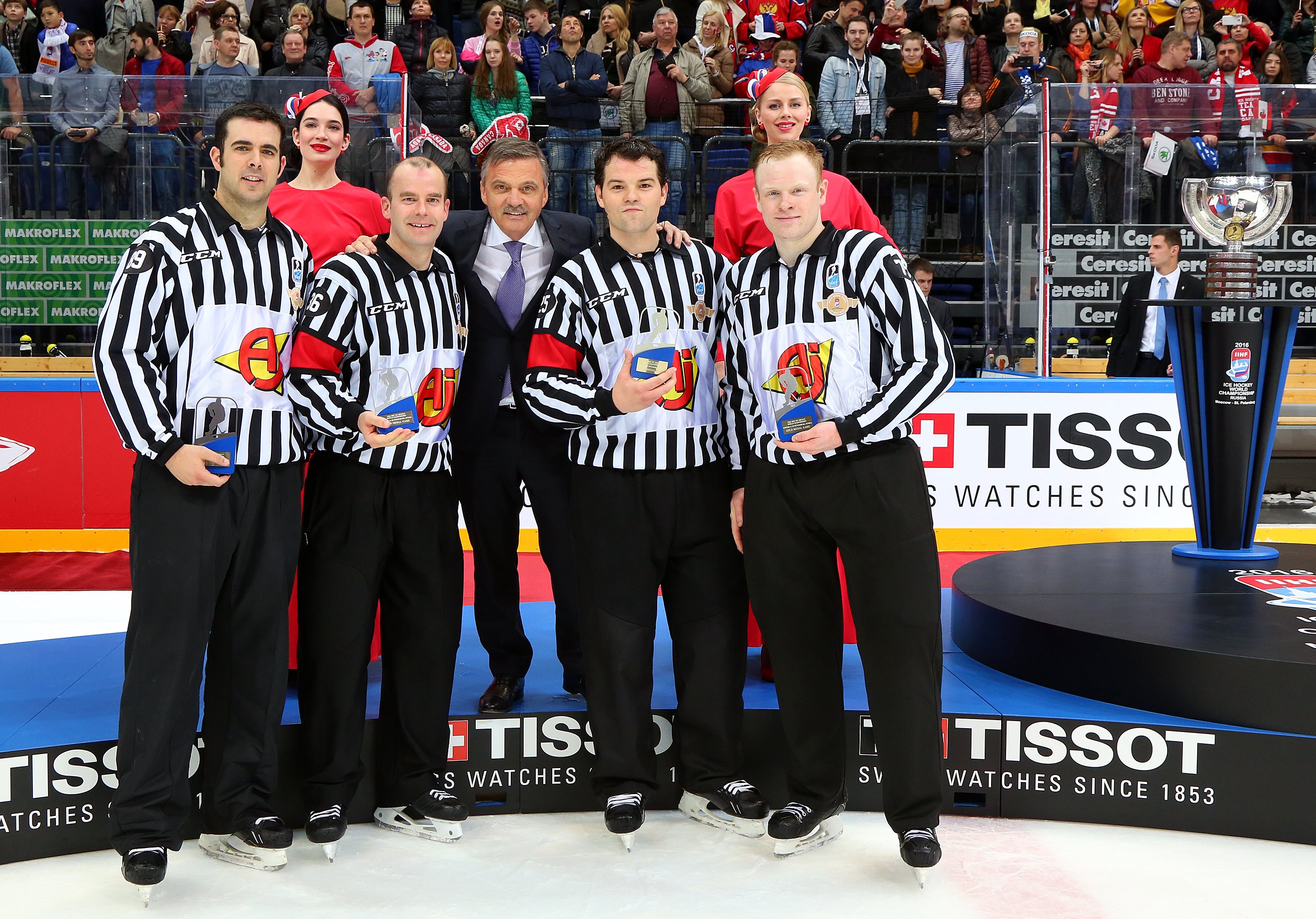 IIHF - Reffing the final